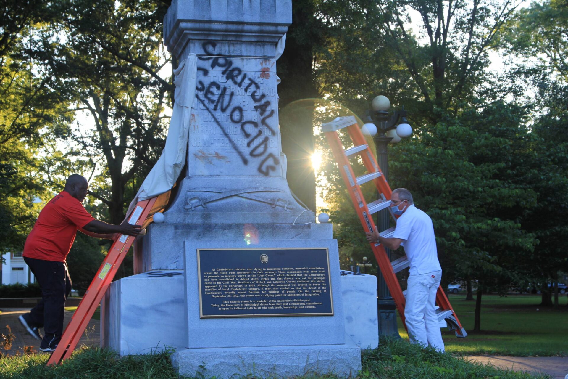 Ole Miss Confederate Statue Vandalized Saturday Evening - HottyToddy.com